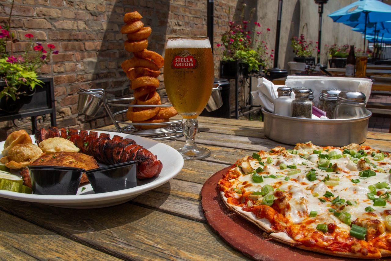 5 Great Places for Outdoor Dining in the South Loop
